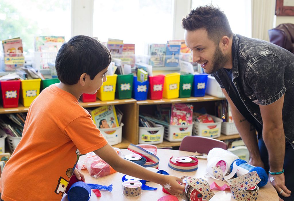 helium honors heroes // a helium inspires art project - Helium Creative